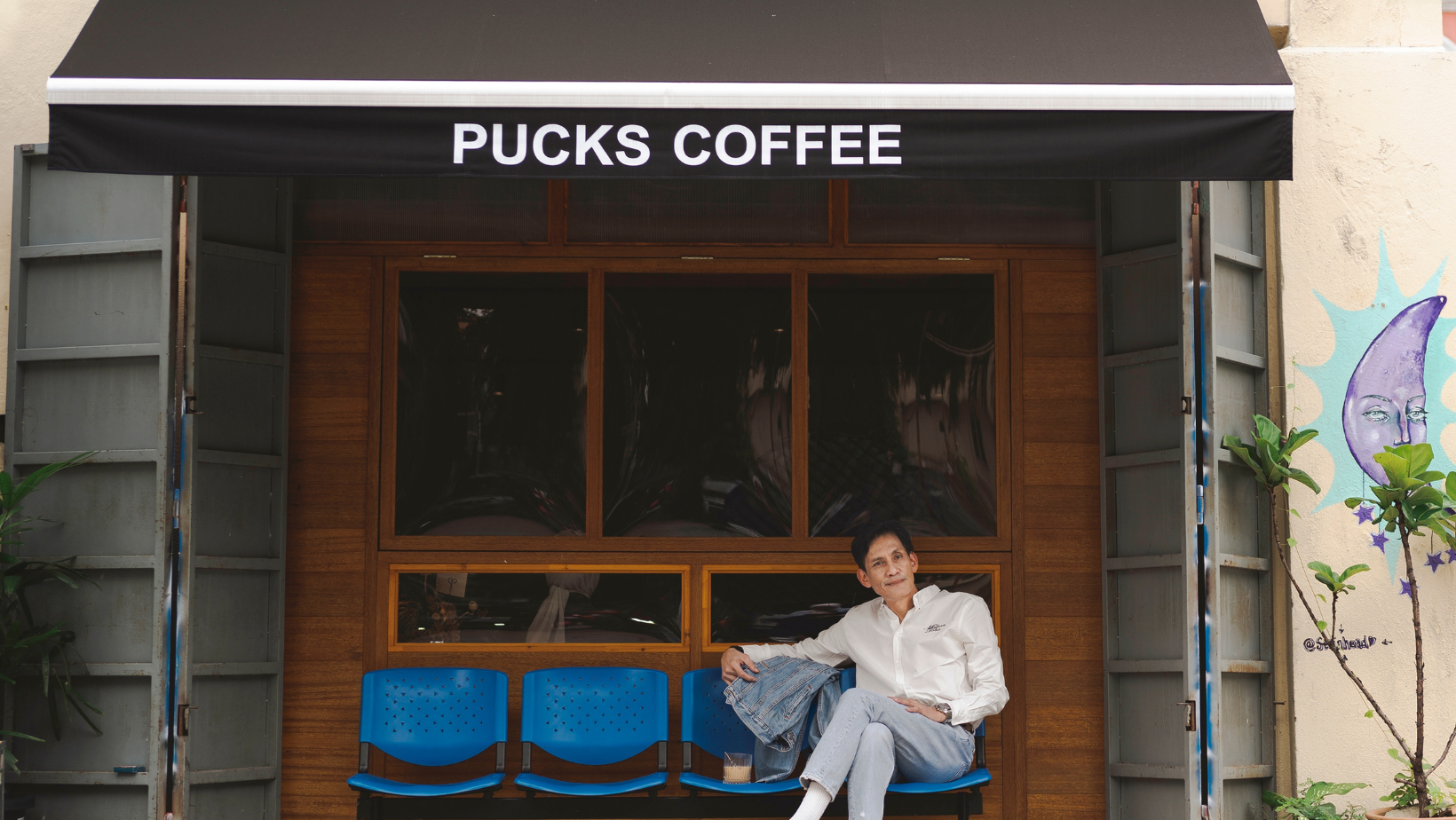 Santai Sekitar KL & Singgah di Pucks Coffee